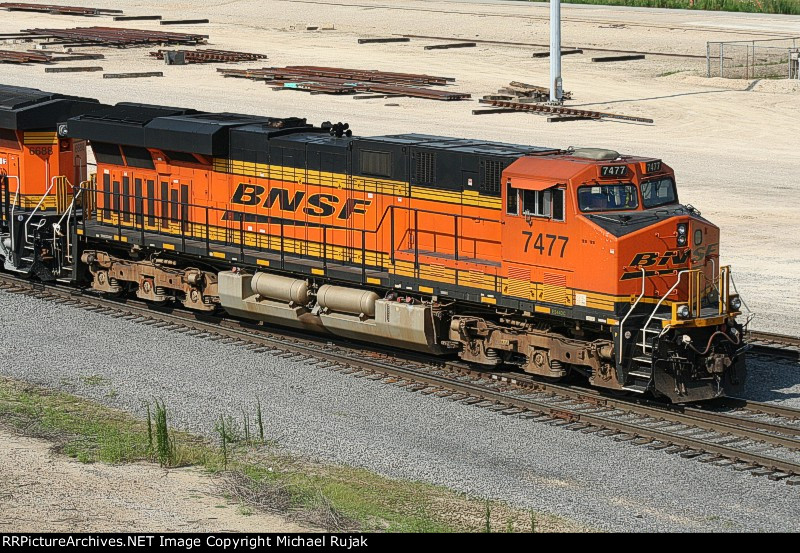 BNSF 7477